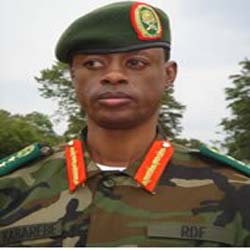 James Kabarebe : ministre de Kagame, ou Conseiller spécial de Kabila ...